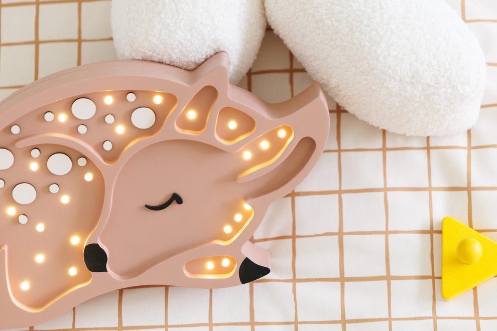 Little Lights Brown Fawn Lamp – Wooden LED Nightlight | Mon Lit Cabane