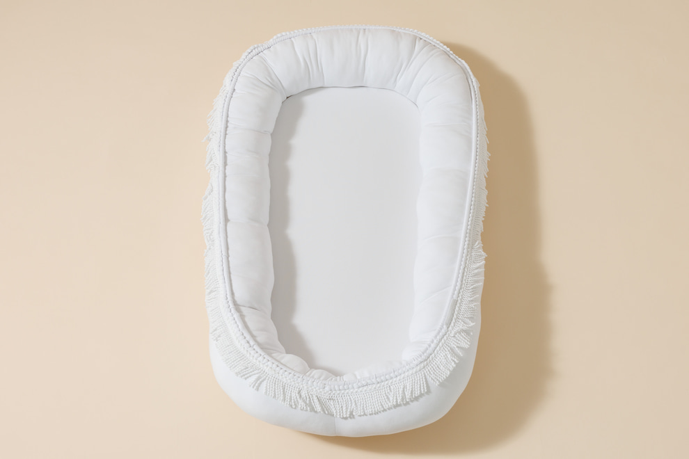 Reductor De Cama Blanco Con Volantes - Mon Lit Cabane